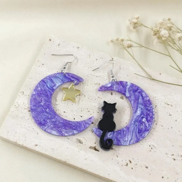 Kathrono | Jewelry | Awesome Mismatched Kitty Cat On Crescent Moon Star ...